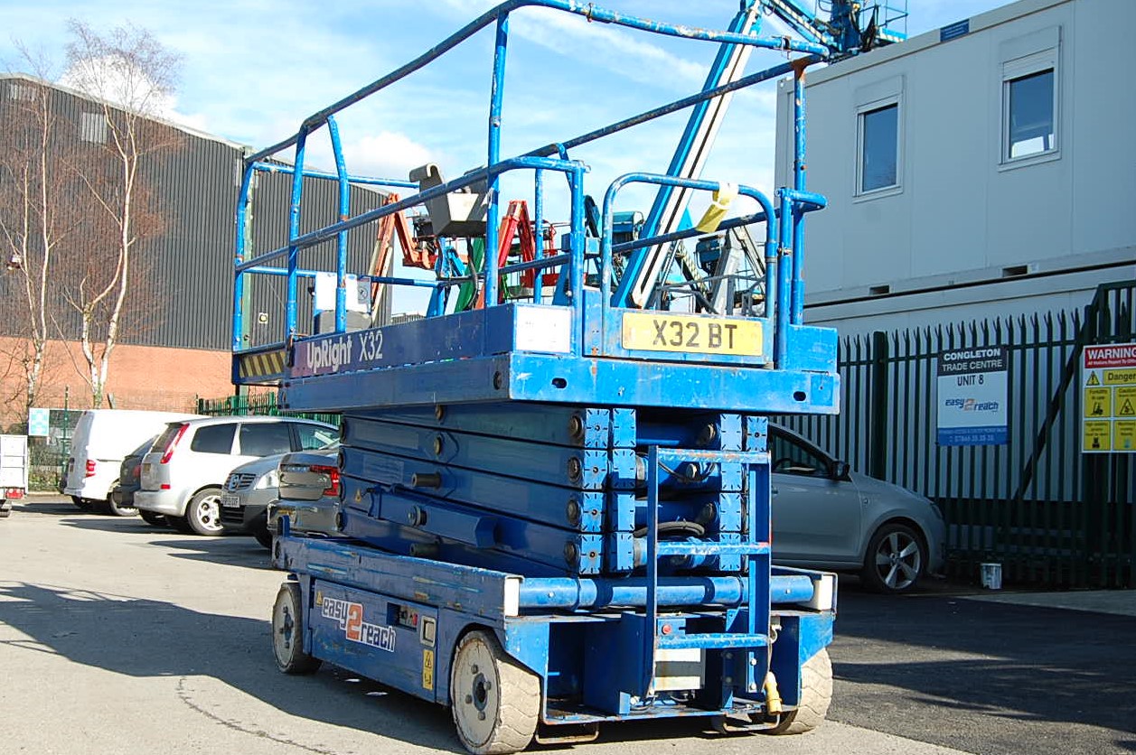 Upright X32 12m Electric Scissor Lift - SurePress