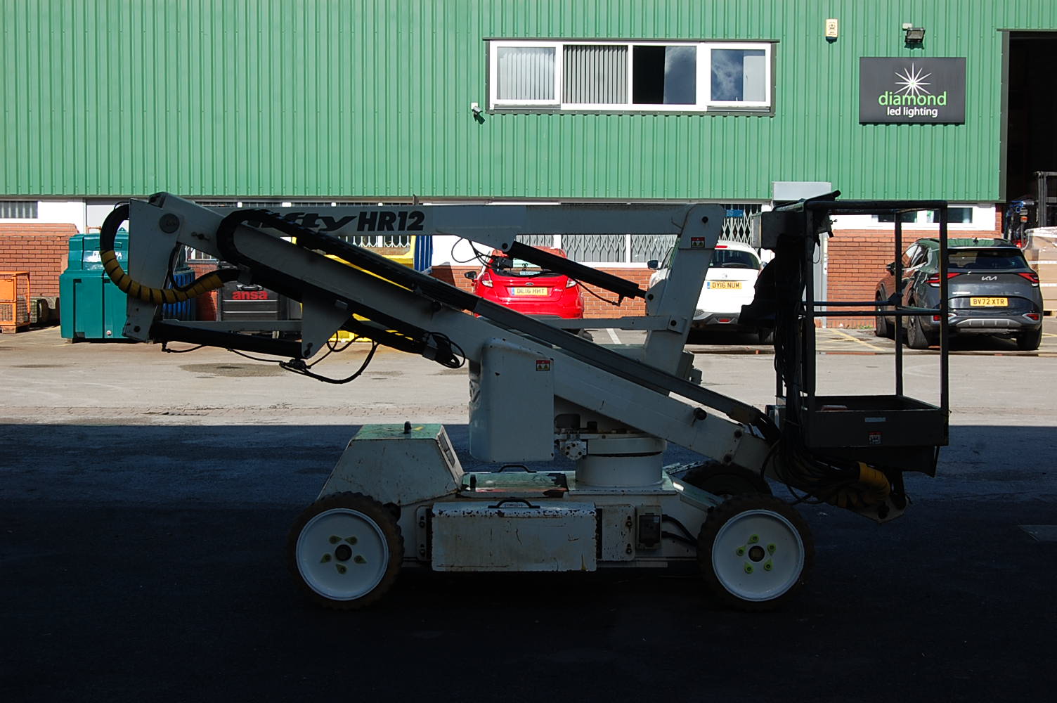 2016 Niftylift HR12NDE Bi Energy Boom Lift 12m - SurePress