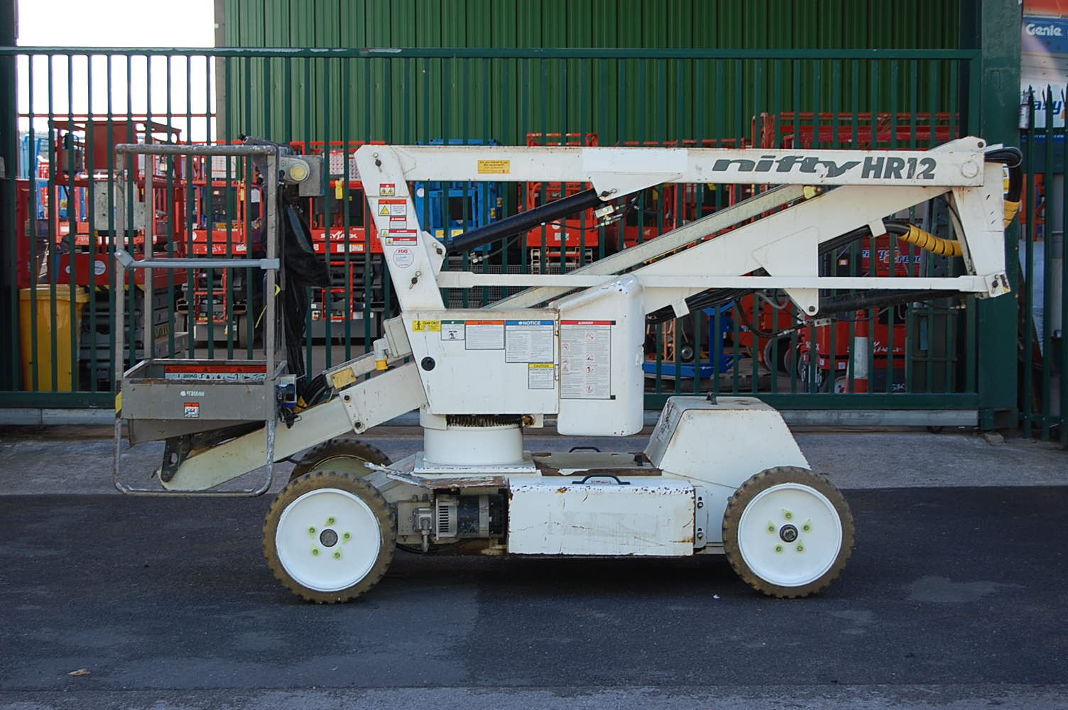 2016 Niftylift HR12NDE Bi Energy Boom Lift 12m - SurePress