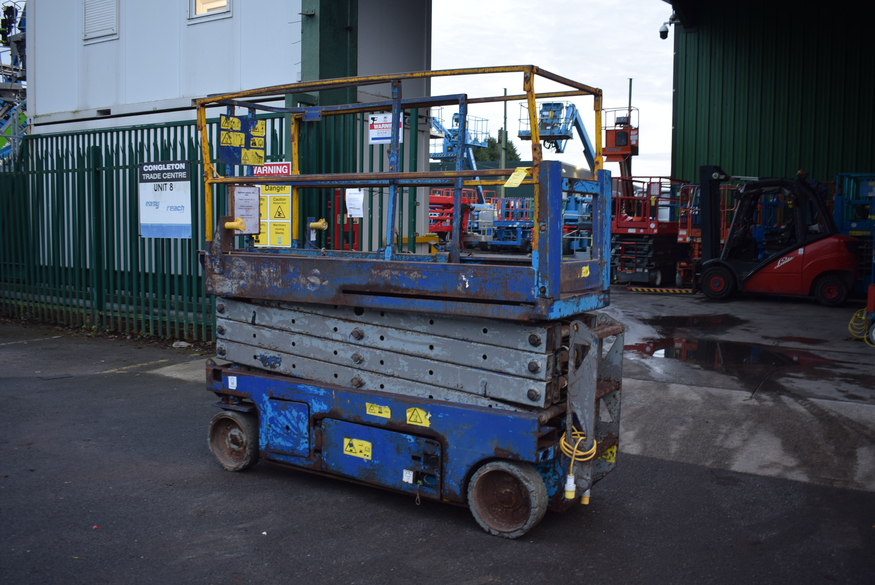2007 Genie 2632 Electric Scissor Lift 9.75m - SurePress